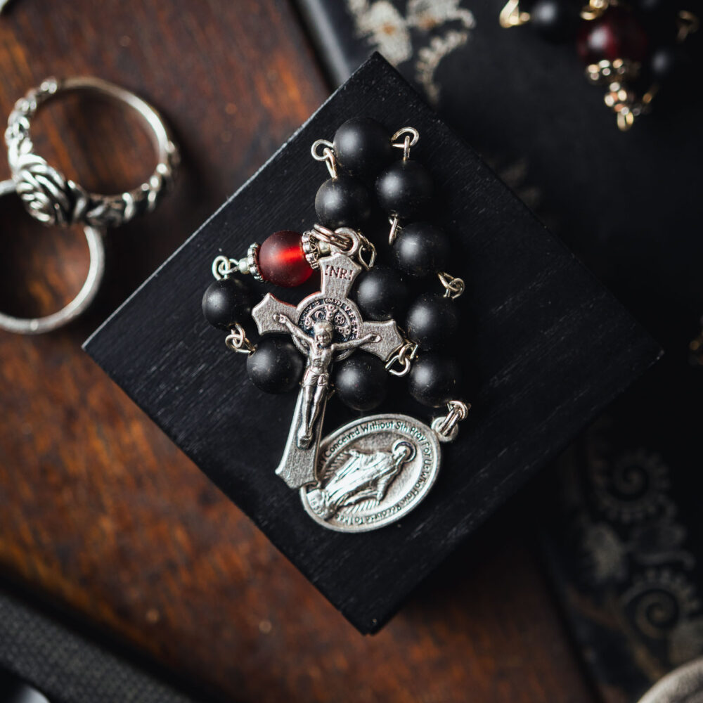 Rosary in Latin | Learn How to Pray! (English-Latin Guide)