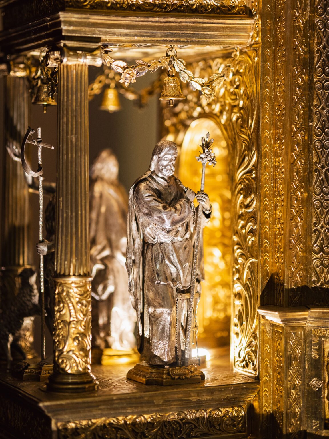 What is a Monstrance in Catholic Church? Valencia Monstrance