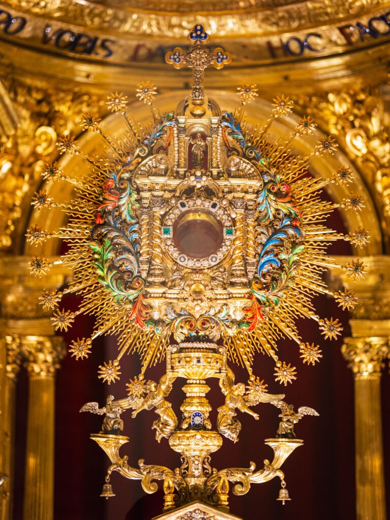 What is a Monstrance in Catholic Church? Valencia Monstrance