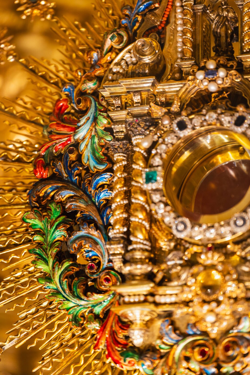 What is a Monstrance in Catholic Church? Valencia Monstrance