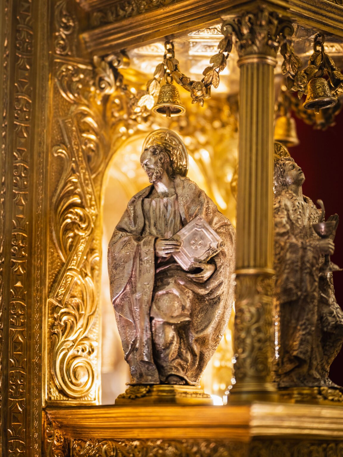 What is a Monstrance in Catholic Church? Valencia Monstrance